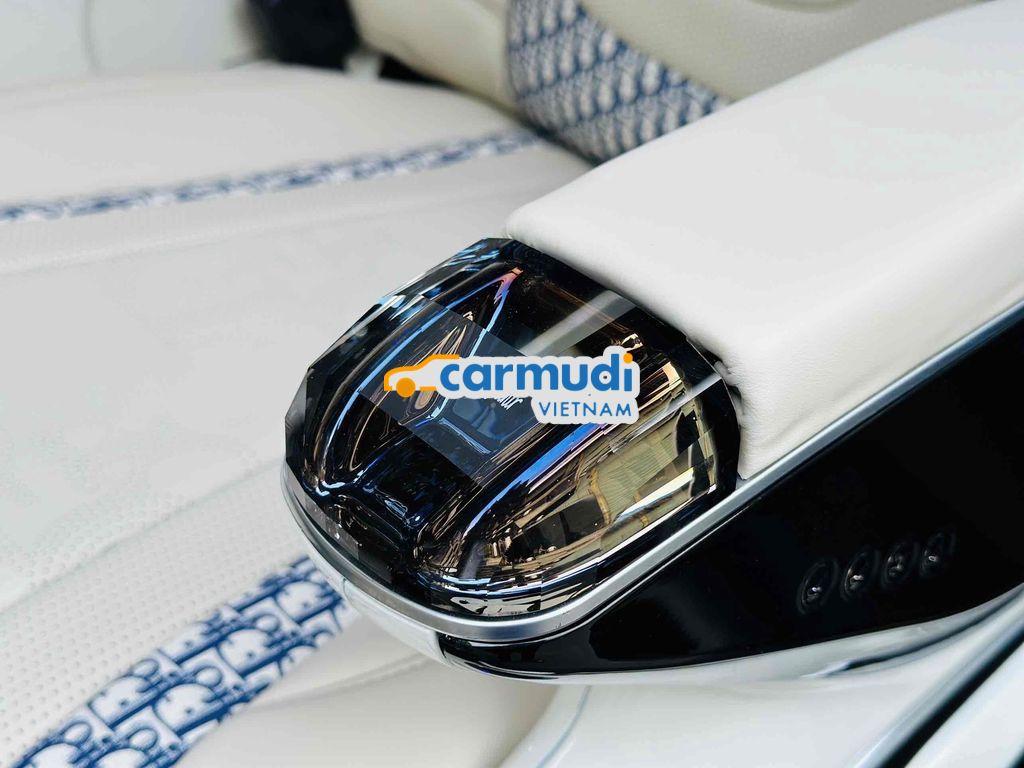 Mercedes Benz V250 up nội thất Christian Dior: Giá bán & khuyến mãi mới ...